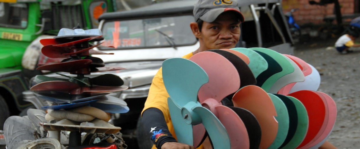 Recycling in Manila - OMF | Mission among East Asia’s people